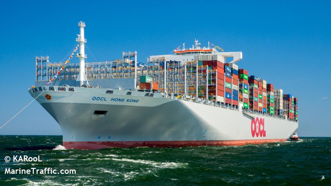 Ταξιδεύοντας με το OOCL HONG KONG, ένα από τα μεγαλύτερα container ship ...