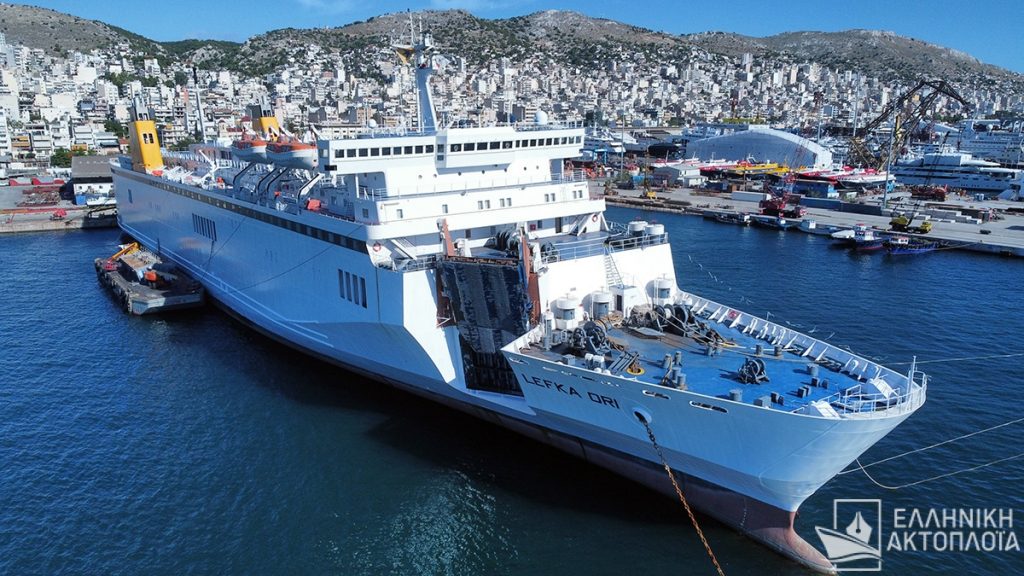 Συνεχίζονται οι εργασίες επισκευής στο ΛΕΥΚΑ ΟΡΗ (ex. BLUE HORIZON ...