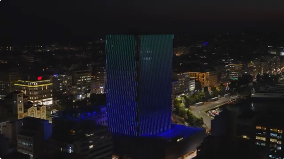Ο Πύργος Πειραιά ολοκληρώνεται και φωταγωγείται - Ελληνική Ακτοπλοϊα