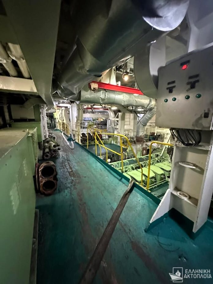 Αναχώρησε για το τελευταίο του ταξίδι το ΚΡΗΤΗ ΙΙ (Photo) - Ελληνική ...