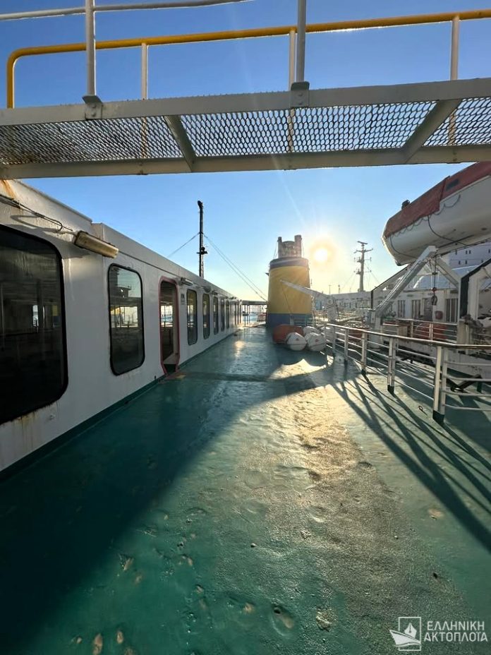 Αναχώρησε για το τελευταίο του ταξίδι το ΚΡΗΤΗ ΙΙ (Photo) - Ελληνική ...